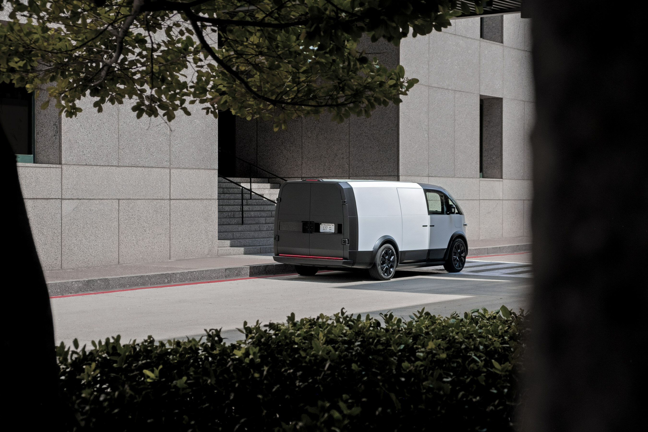 Canoo stellt verlängerten Lieferwagen vor – Der letzte Führerscheinneuling…